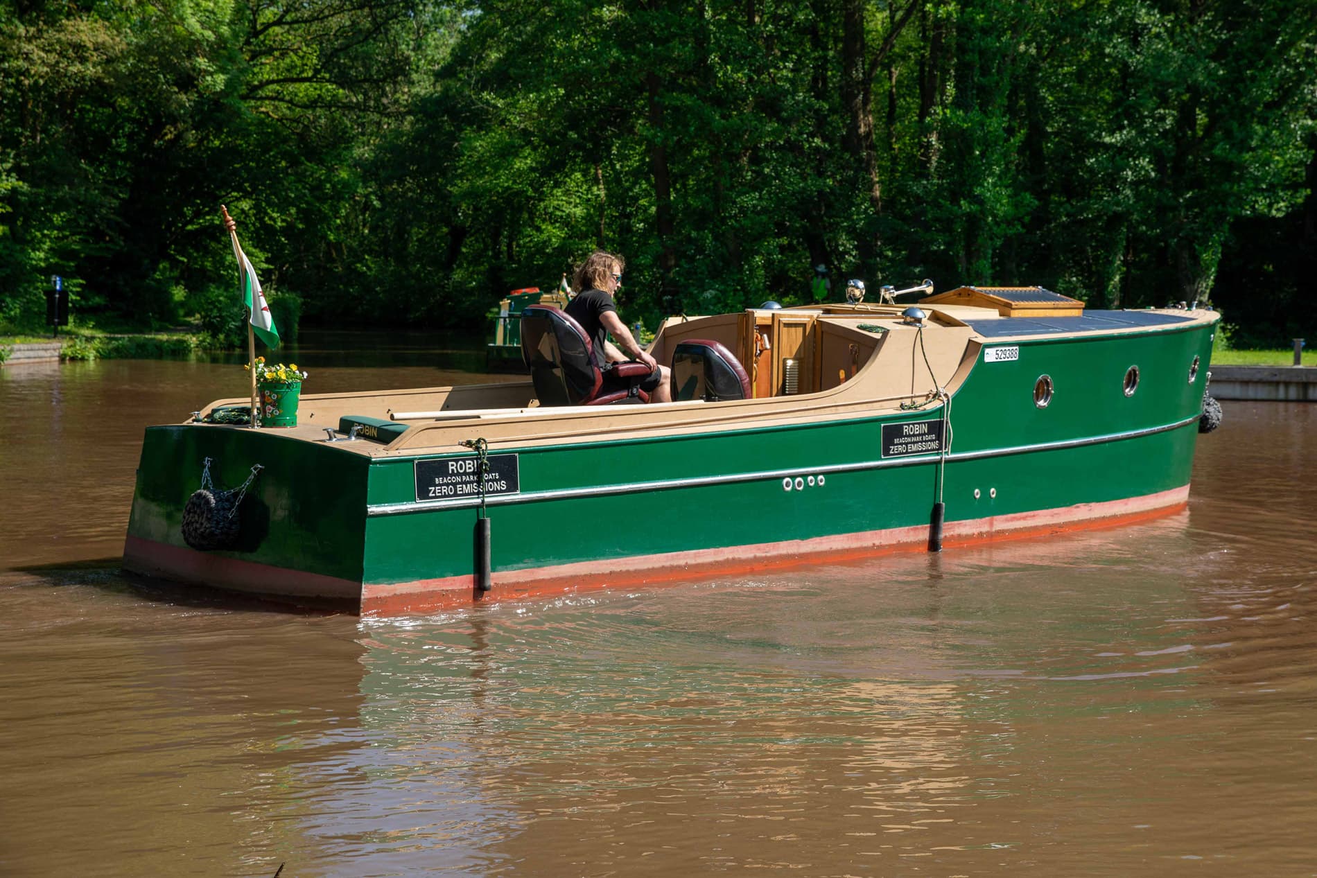 Boat features | Beacon Park Boats